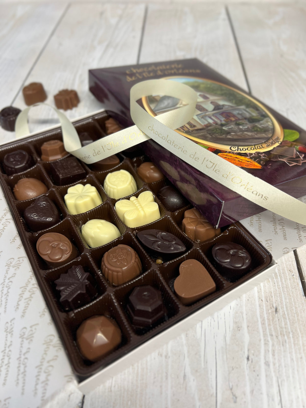 Boîte de 24 morceaux assortis – Chocolaterie de l'Île d'Orléans